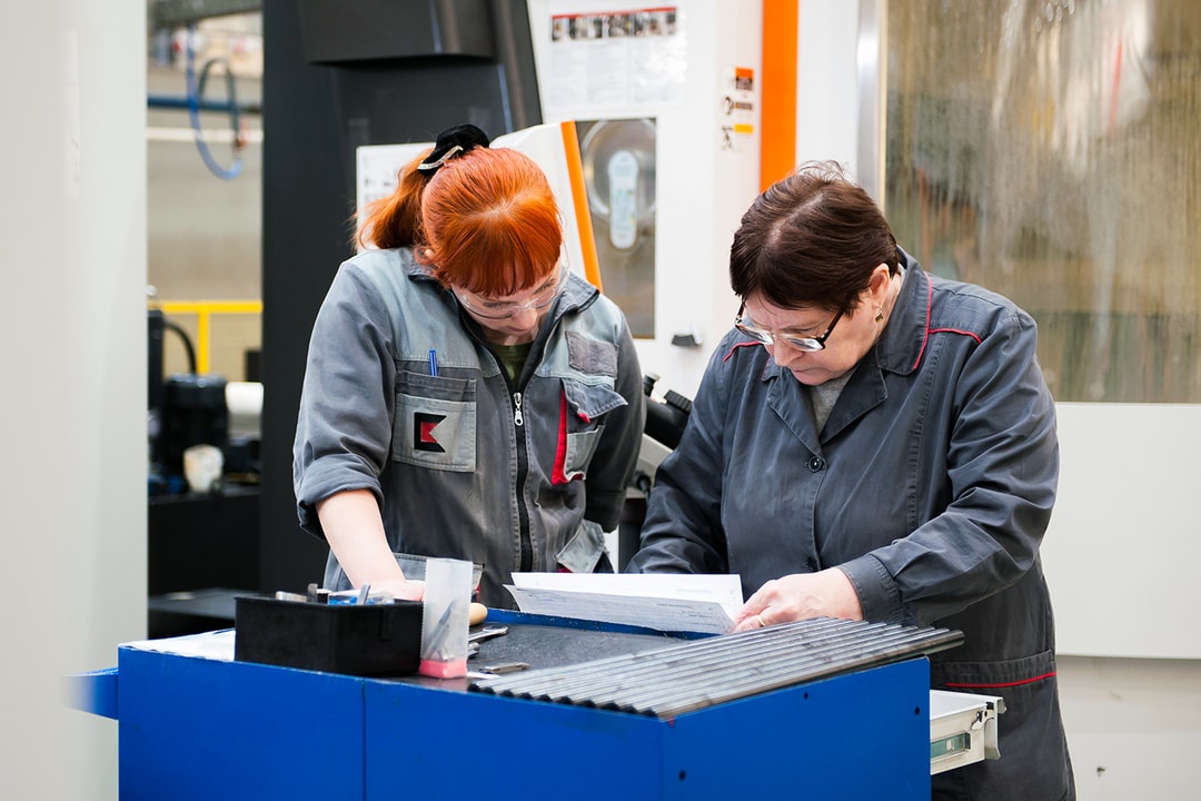 Kalashnikov Trains 1800 in New Professions