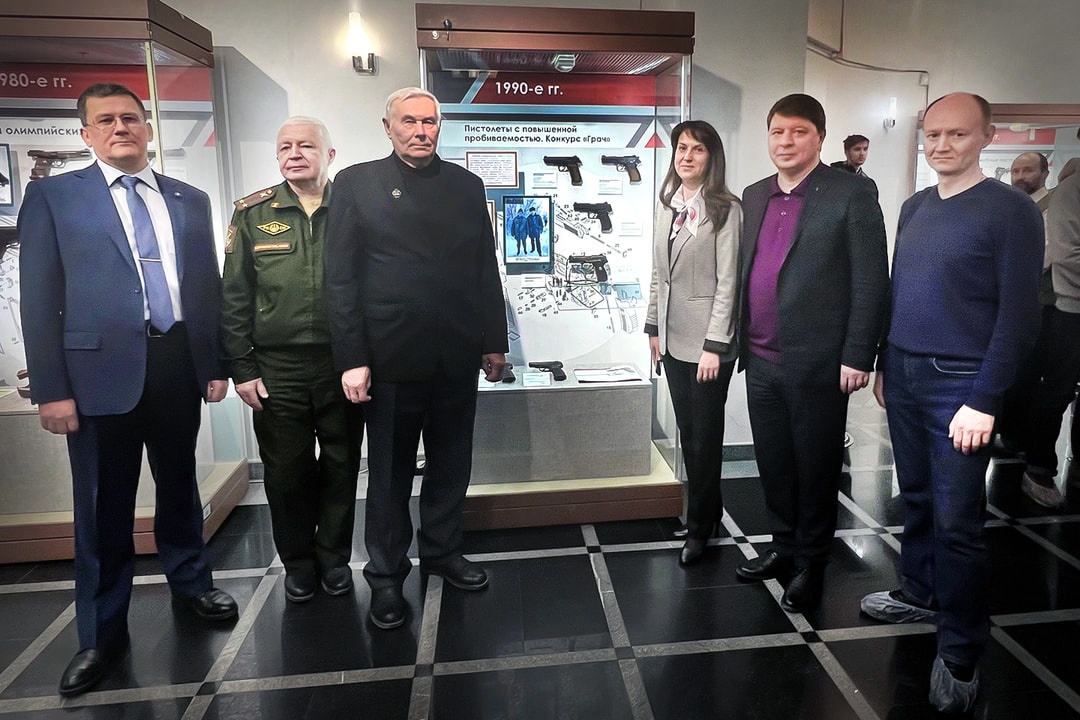 Izhevsk Mechanical Plant designers Vladimir Yarygin and Dmitry Lebedev ...