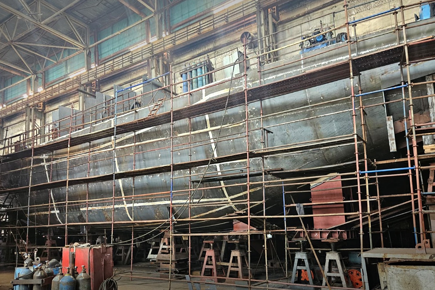 Kalashnikov: Nobel Brothers Shipyard Completes Hull for Narvskaya ...